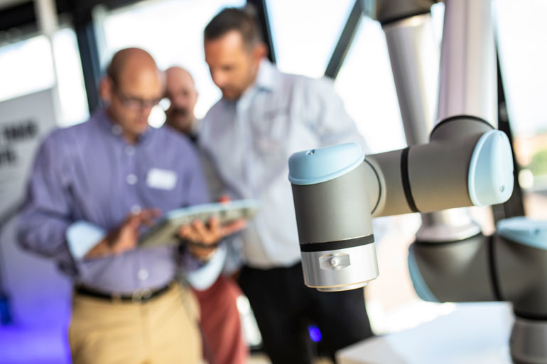 Universal Robots to Integrate with Siemens’ TIA Portal | Machine Design