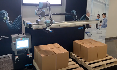 Festo 7th Axis for UR with Festo Motion Control Package (FMCP-UR ...